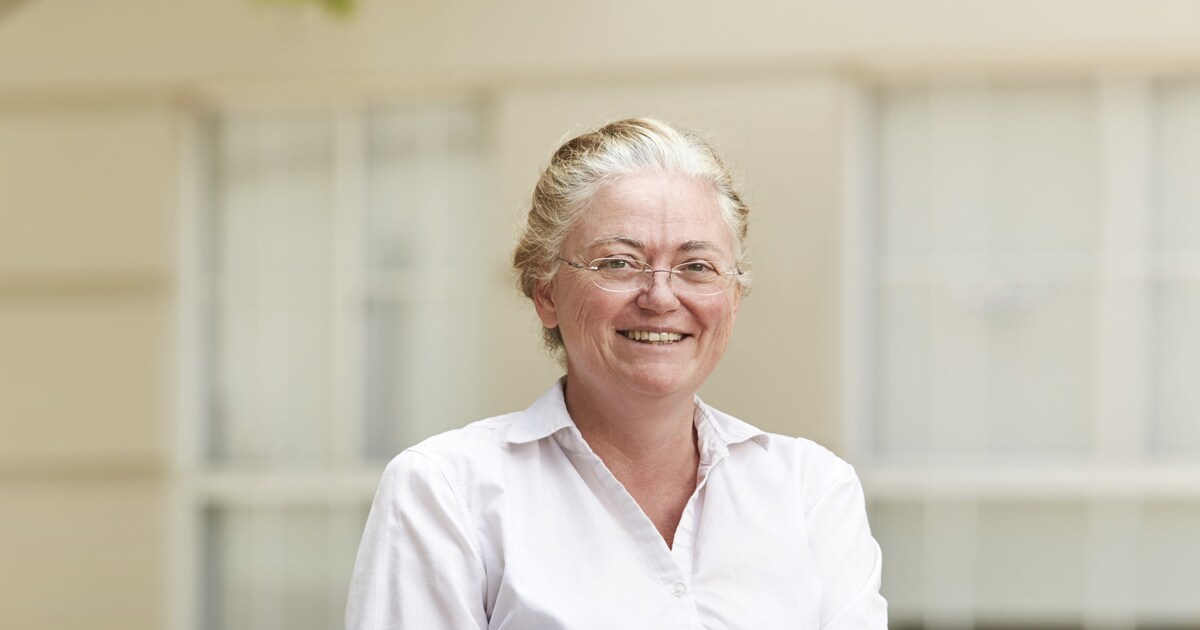 Finding Lost Super - Fiona's Story | AustralianSuper